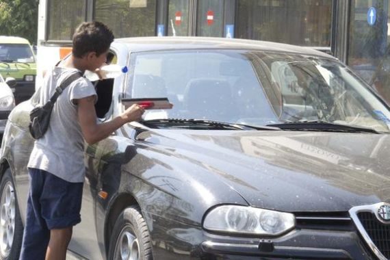 Τον εκβιάζαν για να τον αφήσουν να επαιτεί - ΑγρίνιοCulture