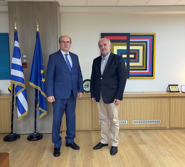 Συνάντηση Λύρου - Χατζηδάκη για την εξυγίανση της Κοινωφελούς από τα ...